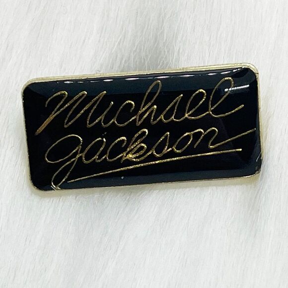 Vintage | Jewelry | 525 Vintage Michael Jackson Pin | Poshmark